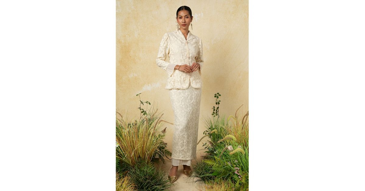 Zalia Nian Baju Kebaya With Selendang Cream - Cream - XS - Cream - XS ...