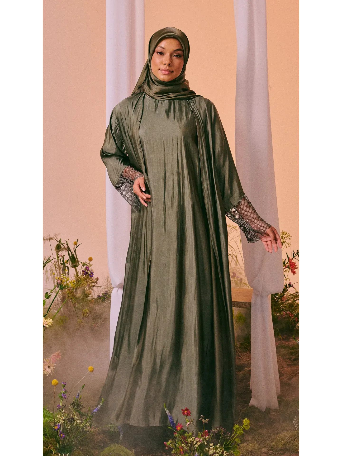 Fustaann Elbistan Lace Olive Abaya - Green - L | We Rent Fashion