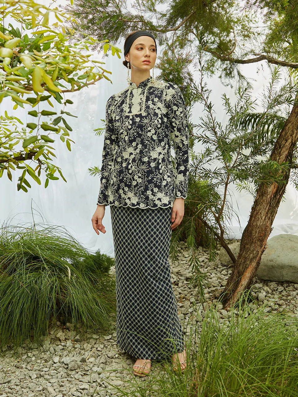 Innai Red Sofya Short Kurung In Mix Embroidered Cotton With Lace ...