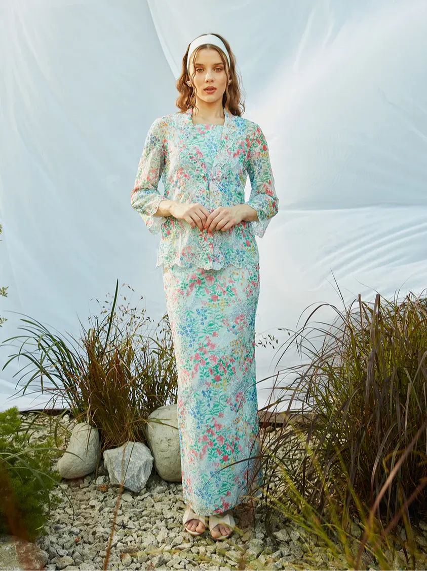 Innai Red Arissa Short Baju Kebaya in Blue - Blue - M | We Rent Fashion